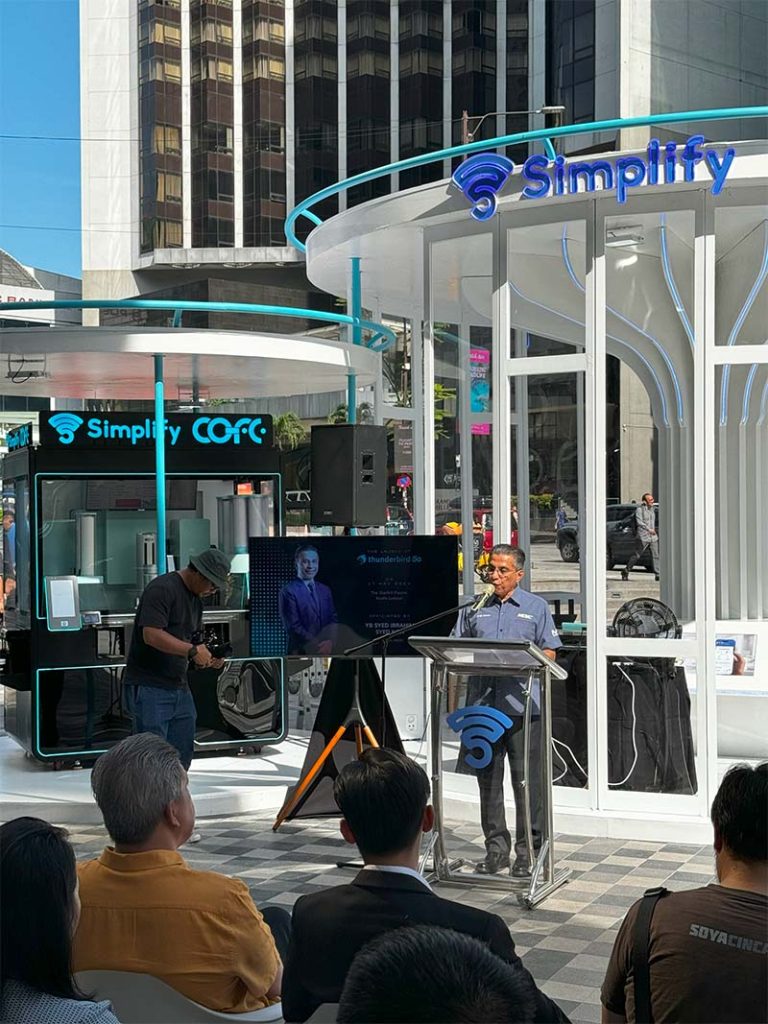 Malaysia's 1st AI Robotic Coffee Kiosk - Kopy Robot Cafe